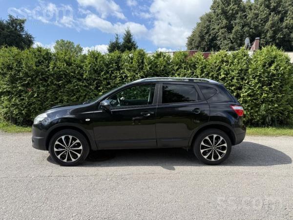 Nissan Qashqai 2013 Rīga vietnē Melns Nissan Qashqai 2013 Rīga, ar dzinēja tilpumu 1.60 L un nobraukumu 290 tūkst. km par 3800 €, foto 10 vietnē AUTOMOTO.COM.LV