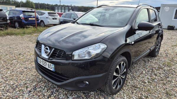 Nissan Qashqai 2013 Viļņa vietnē Melns Nissan Qashqai 2013 Viļņa, ar dzinēja tilpumu 1.46 L un nobraukumu 280 tūkst. km par 5500 €, foto 1 vietnē AUTOMOTO.COM.LV