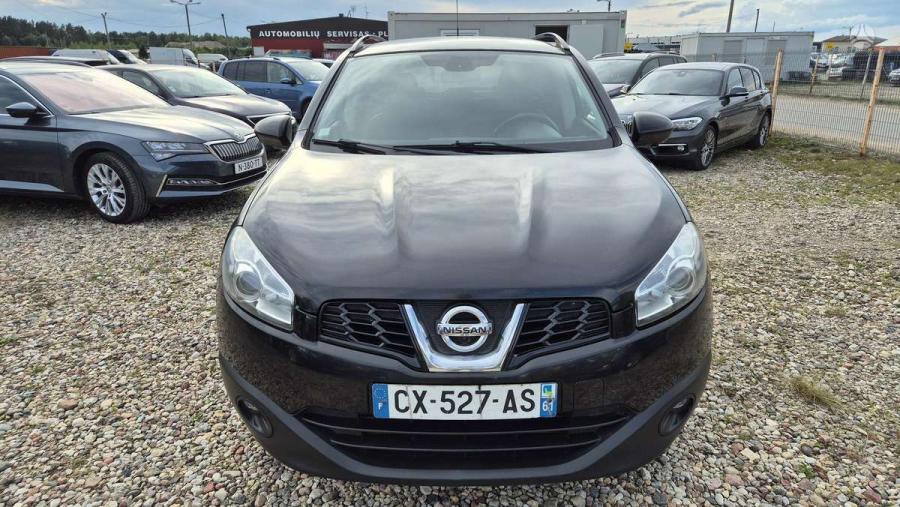 Black Nissan Qashqai 2013 in Vilnius, with an engine capacity of 1.46 L and mileage of 280 thousand km for 5500 €, photo 3 on AUTOMOTO.COM.LV