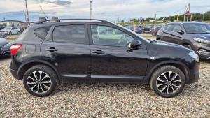 Black Nissan Qashqai 2013 in Vilnius, with an engine capacity of 1.46 L and mileage of 280 thousand km for 5500 €, photo 5 on AUTOMOTO.COM.LV