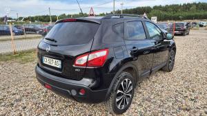 Black Nissan Qashqai 2013 in Vilnius, with an engine capacity of 1.46 L and mileage of 280 thousand km for 5500 €, photo 6 on AUTOMOTO.COM.LV