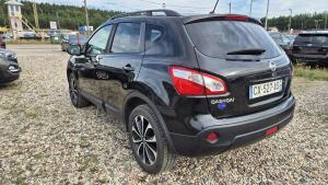 Black Nissan Qashqai 2013 in Vilnius, with an engine capacity of 1.46 L and mileage of 280 thousand km for 5500 €, photo 8 on AUTOMOTO.COM.LV