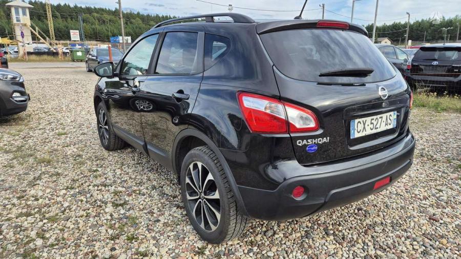 Black Nissan Qashqai 2013 in Vilnius, with an engine capacity of 1.46 L and mileage of 280 thousand km for 5500 €, photo 8 on AUTOMOTO.COM.LV