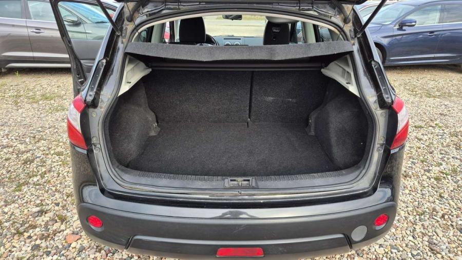 Black Nissan Qashqai 2013 in Vilnius, with an engine capacity of 1.46 L and mileage of 280 thousand km for 5500 €, photo 14 on AUTOMOTO.COM.LV