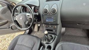 Black Nissan Qashqai 2013 in Vilnius, with an engine capacity of 1.46 L and mileage of 280 thousand km for 5500 €, photo 15 on AUTOMOTO.COM.LV