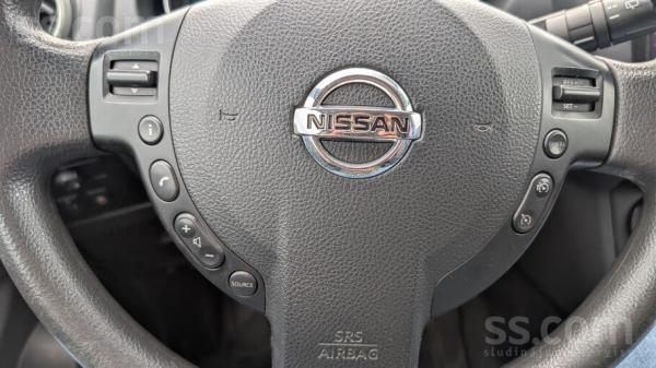 Black Nissan Qashqai 2013 in Saldus, with an engine capacity of 1.60 L and mileage of 165 thousand km for 5500 €, photo 9 on AUTOMOTO.COM.LV