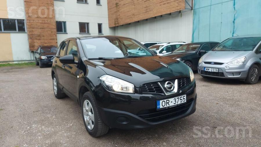 Melns Nissan Qashqai 2013 Daugavpils, ar dzinēja tilpumu 1.60 L un nobraukumu 0 tūkst. km par 7100 €, foto 4 vietnē AUTOMOTO.COM.LV