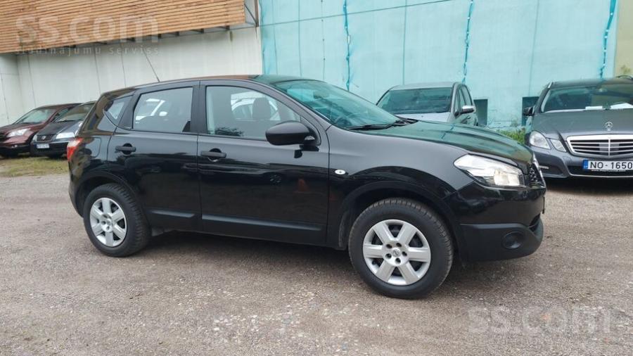 Melns Nissan Qashqai 2013 Daugavpils, ar dzinēja tilpumu 1.60 L un nobraukumu 0 tūkst. km par 7100 €, foto 5 vietnē AUTOMOTO.COM.LV