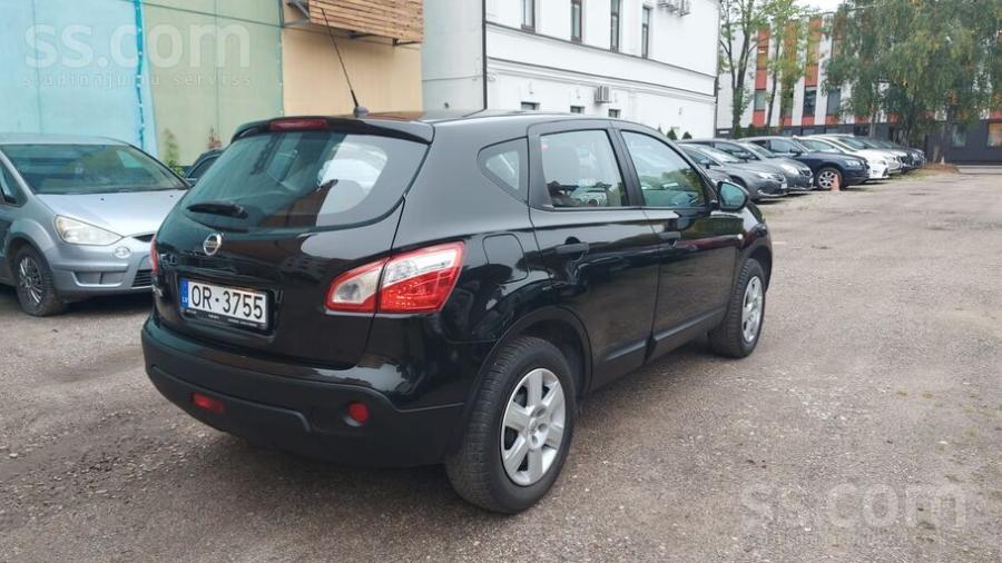 Melns Nissan Qashqai 2013 Daugavpils, ar dzinēja tilpumu 1.60 L un nobraukumu 0 tūkst. km par 7100 €, foto 7 vietnē AUTOMOTO.COM.LV