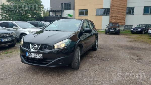 Melns Nissan Qashqai 2013 Daugavpils, ar dzinēja tilpumu 1.60 L un nobraukumu 0 tūkst. km par 7100 €, foto 1 vietnē AUTOMOTO.COM.LV