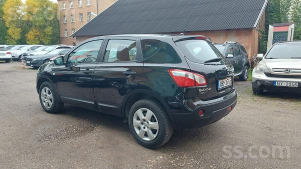 Melns Nissan Qashqai 2013 Daugavpils, ar dzinēja tilpumu 1.60 L un nobraukumu 0 tūkst. km par 7100 €, foto 10 vietnē AUTOMOTO.COM.LV