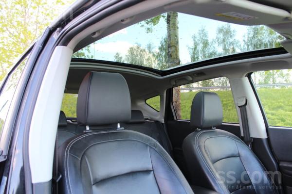 Black Nissan Qashqai 2014 in Jelgava, with an engine capacity of 1.60 L and mileage of 306 thousand km for 5195 €, photo 9 on AUTOMOTO.COM.LV