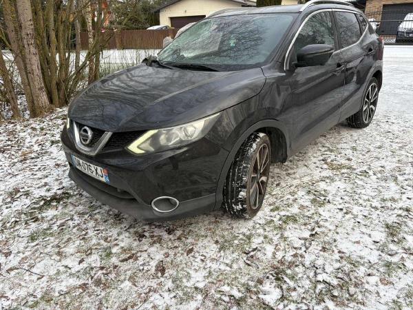 Black Nissan Qashqai 2014 in Vilnius, with an engine capacity of 1.20 L and mileage of 170 thousand km for 3650 €, photo 4 on AUTOMOTO.COM.LV