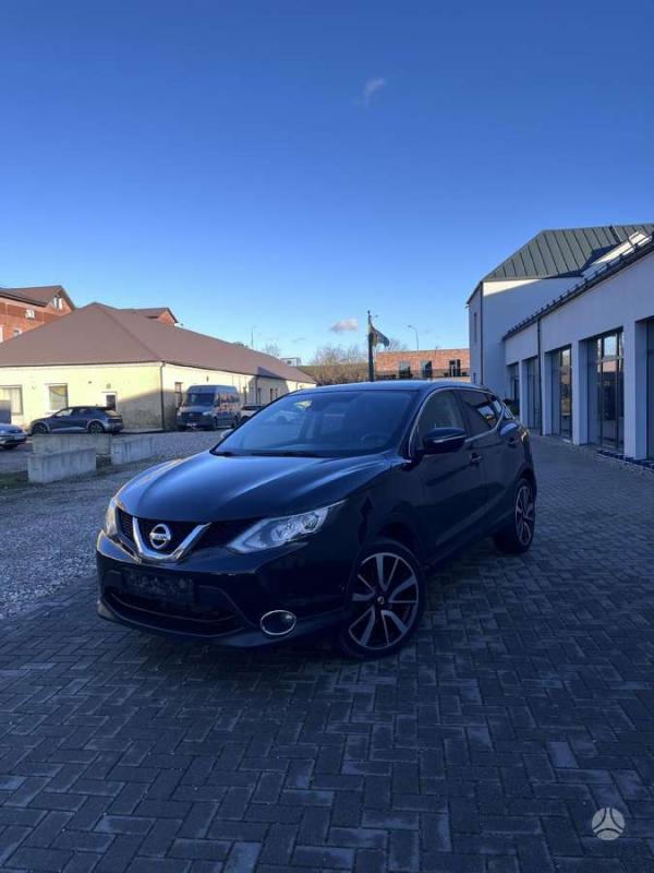 Melns Nissan Qashqai 2014 Klaipėda, ar dzinēja tilpumu 1.60 L un nobraukumu 146 tūkst. km par 11200 €, foto 1 vietnē AUTOMOTO.COM.LV