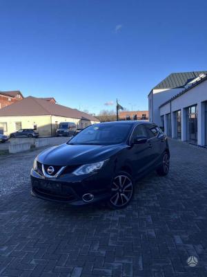 Melns Nissan Qashqai 2014 Klaipėda, ar dzinēja tilpumu 1.60 L un nobraukumu 146 tūkst. km par 11200 €, foto  vietnē AUTOMOTO.COM.LV