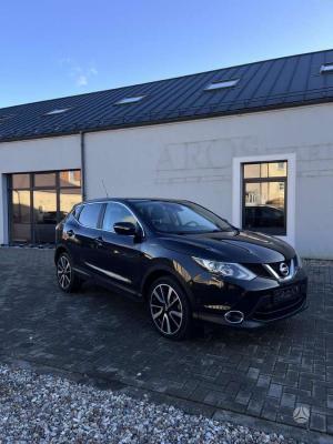 Melns Nissan Qashqai 2014 Klaipėda, ar dzinēja tilpumu 1.60 L un nobraukumu 146 tūkst. km par 11200 €, foto 3 vietnē AUTOMOTO.COM.LV