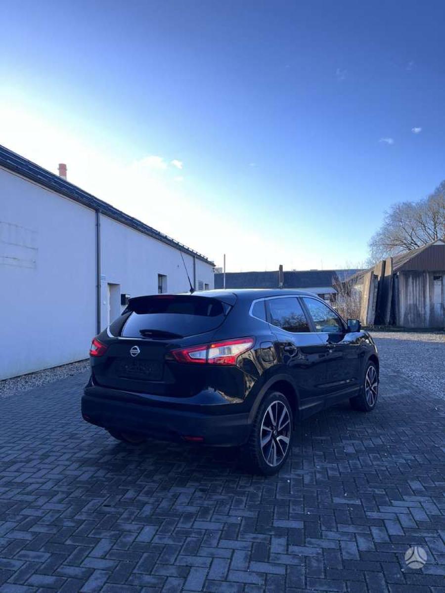 Melns Nissan Qashqai 2014 Klaipėda, ar dzinēja tilpumu 1.60 L un nobraukumu 146 tūkst. km par 11200 €, foto 4 vietnē AUTOMOTO.COM.LV
