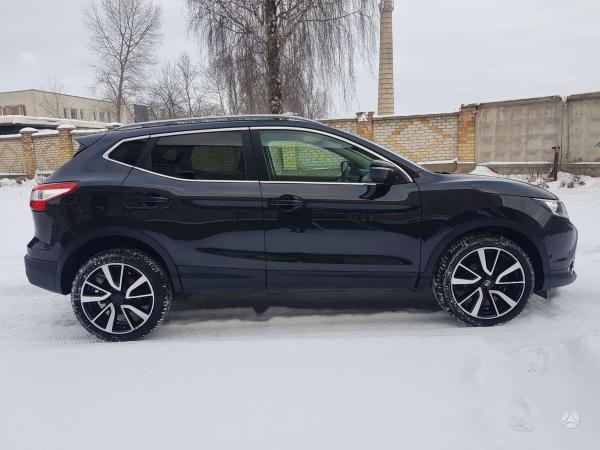 Melns Nissan Qashqai 2014 Šauļi, ar dzinēja tilpumu 1.60 L un nobraukumu 207 tūkst. km par 8200 €, foto 7 vietnē AUTOMOTO.COM.LV