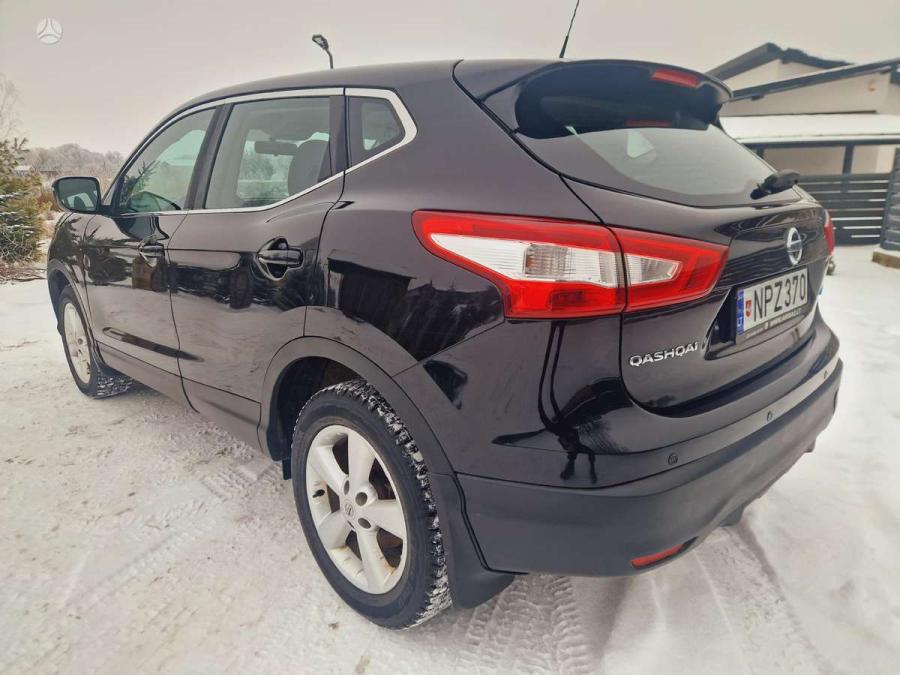 Melns Nissan Qashqai 2014 Alīta, ar dzinēja tilpumu 1.46 L un nobraukumu 177 tūkst. km par 5500 €, foto 6 vietnē AUTOMOTO.COM.LV