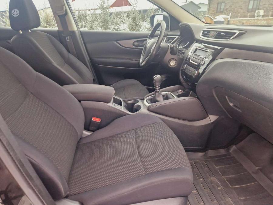 Melns Nissan Qashqai 2014 Alīta, ar dzinēja tilpumu 1.46 L un nobraukumu 177 tūkst. km par 5500 €, foto 8 vietnē AUTOMOTO.COM.LV
