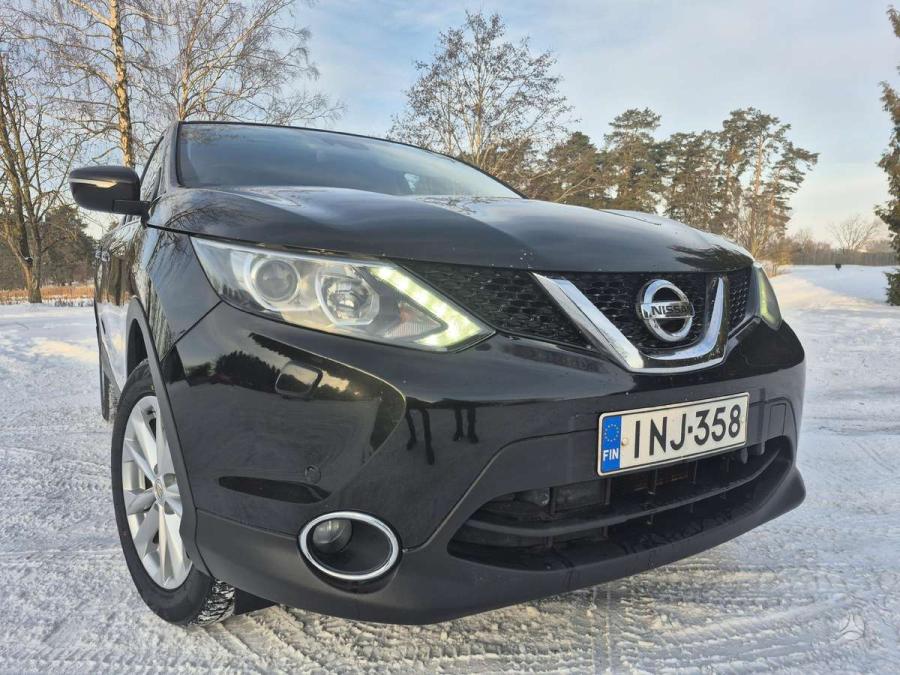 Black Nissan Qashqai 2014 in Radviliskis, with an engine capacity of 1.20 L and mileage of 186 thousand km for 7200 €, photo 8 on AUTOMOTO.COM.LV