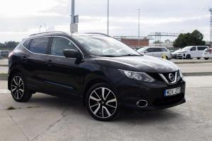 Black Nissan Qashqai 2014 in Siauliai, with an engine capacity of 1.60 L and mileage of 320 thousand km for 7850 €, photo  on AUTOMOTO.COM.LV