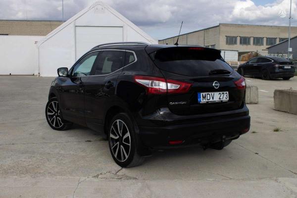 Melns Nissan Qashqai 2014 Šauļi, ar dzinēja tilpumu 1.60 L un nobraukumu 320 tūkst. km par 7850 €, foto 4 vietnē AUTOMOTO.COM.LV