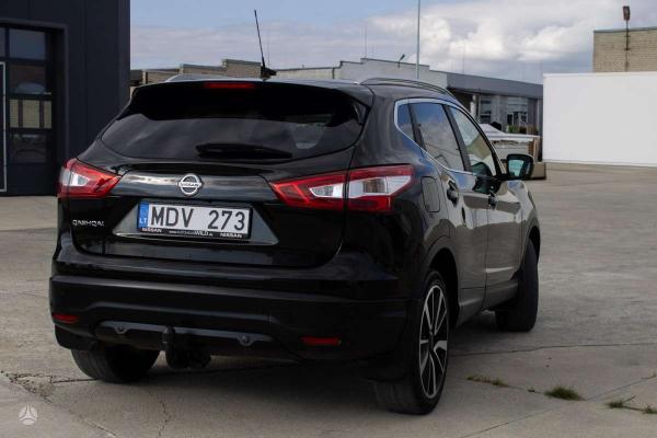 Melns Nissan Qashqai 2014 Šauļi, ar dzinēja tilpumu 1.60 L un nobraukumu 320 tūkst. km par 7850 €, foto 5 vietnē AUTOMOTO.COM.LV