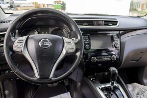 Black Nissan Qashqai 2014 in Siauliai, with an engine capacity of 1.60 L and mileage of 320 thousand km for 7850 €, photo 14 on AUTOMOTO.COM.LV