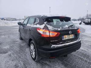 Melns Nissan Qashqai 2014 Tauragė, ar dzinēja tilpumu 1.60 L un nobraukumu 265 tūkst. km par 8000 €, foto 8 vietnē AUTOMOTO.COM.LV
