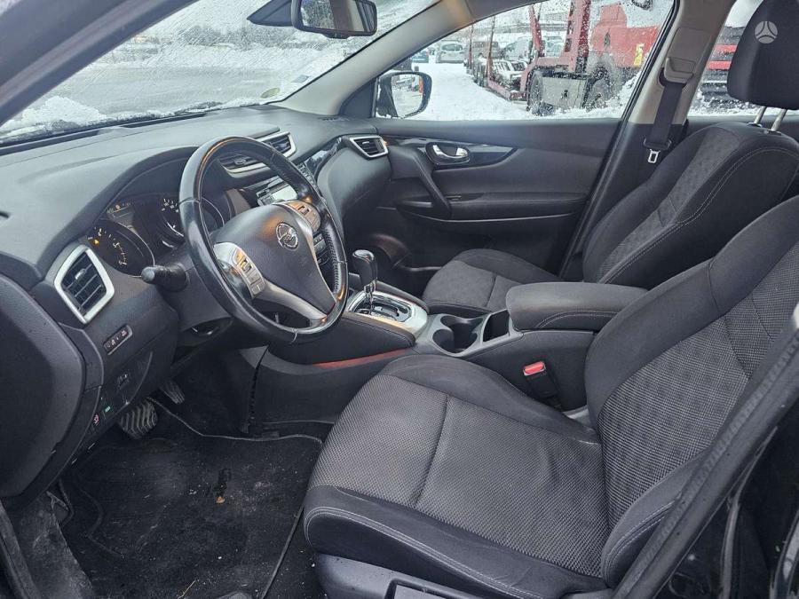 Melns Nissan Qashqai 2014 Tauragė, ar dzinēja tilpumu 1.60 L un nobraukumu 265 tūkst. km par 8000 €, foto 14 vietnē AUTOMOTO.COM.LV
