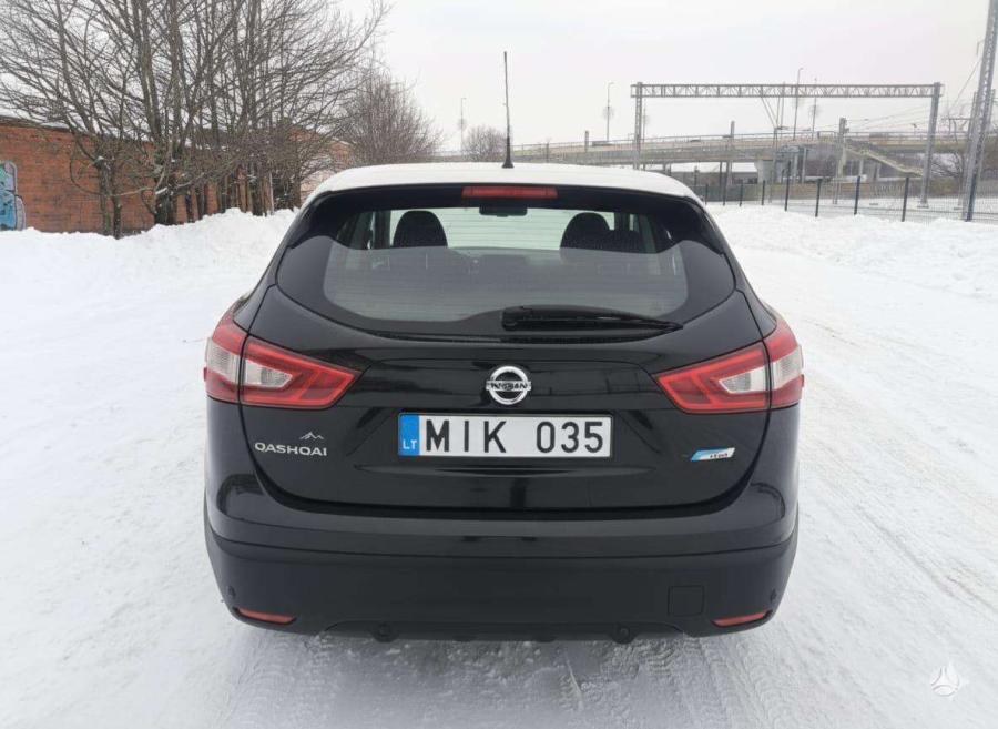 Melns Nissan Qashqai 2014 Šauļi, ar dzinēja tilpumu 1.60 L un nobraukumu 130 tūkst. km par 8500 €, foto 5 vietnē AUTOMOTO.COM.LV