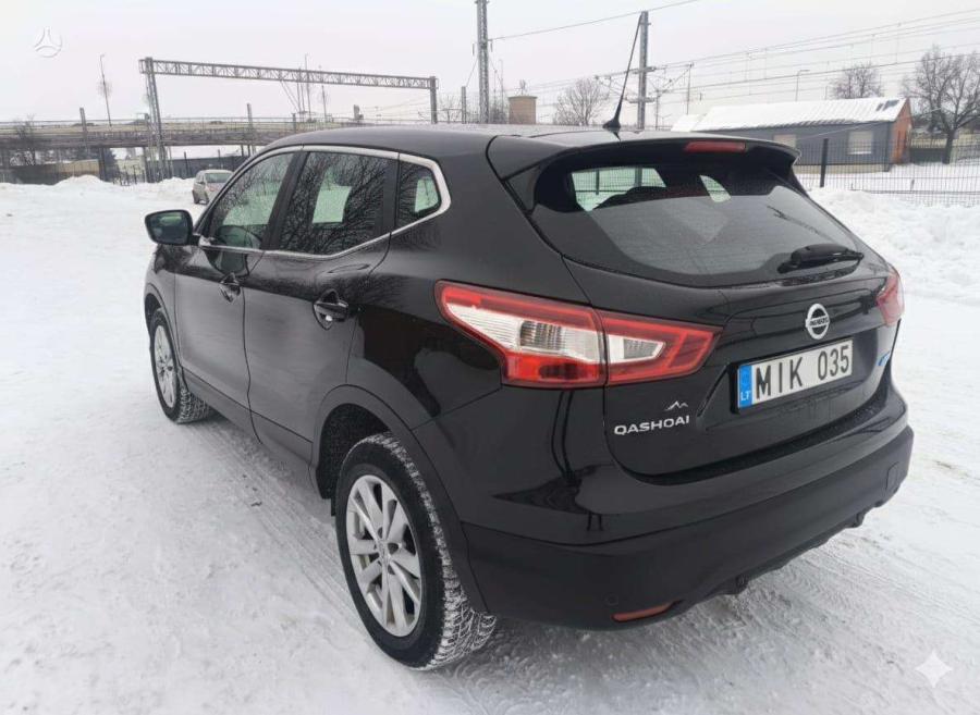 Melns Nissan Qashqai 2014 Šauļi, ar dzinēja tilpumu 1.60 L un nobraukumu 130 tūkst. km par 8500 €, foto 6 vietnē AUTOMOTO.COM.LV