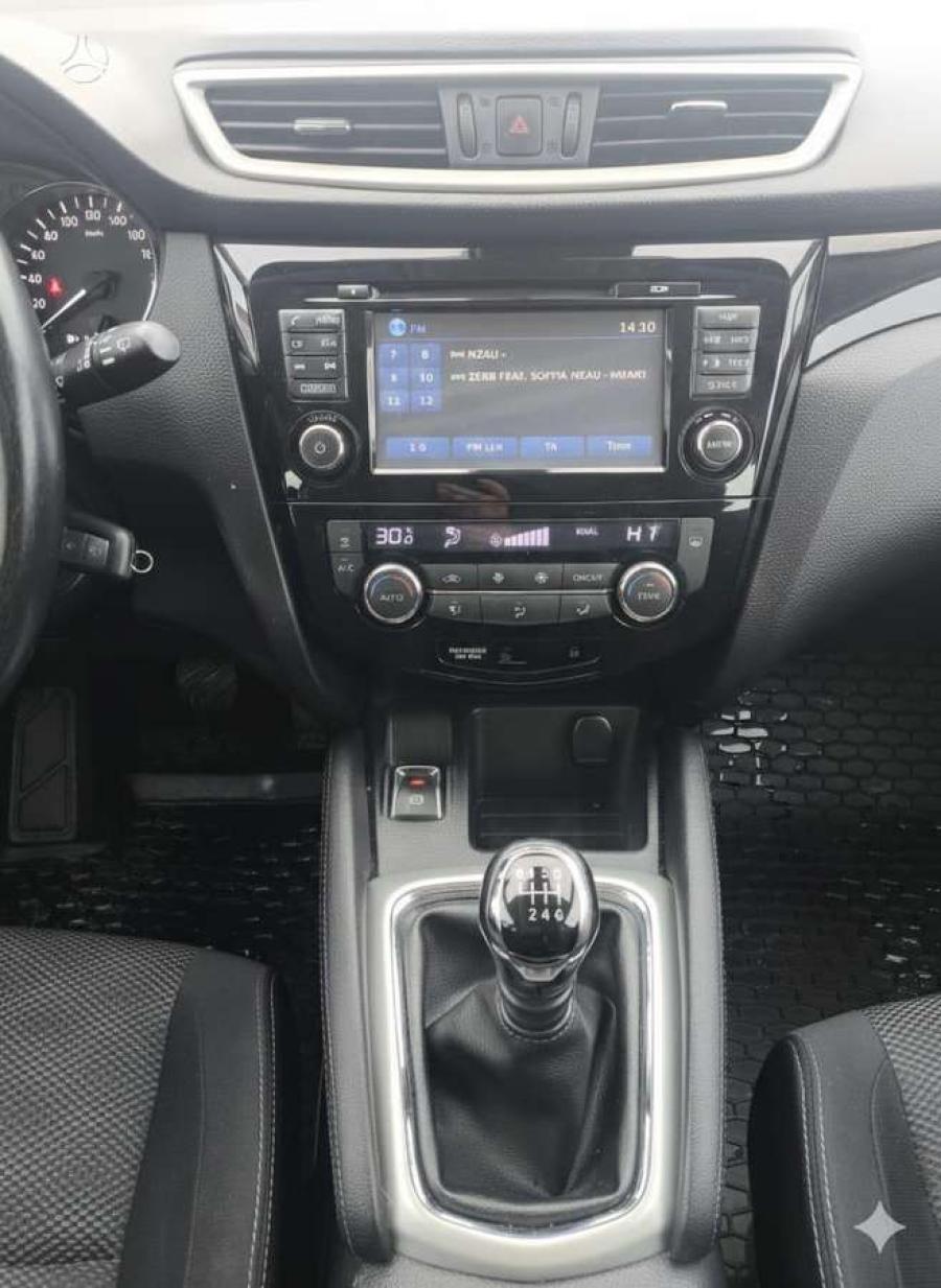 Melns Nissan Qashqai 2014 Šauļi, ar dzinēja tilpumu 1.60 L un nobraukumu 130 tūkst. km par 8500 €, foto 12 vietnē AUTOMOTO.COM.LV