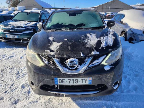 Melns Nissan Qashqai 2014 Tauragė, ar dzinēja tilpumu 1.20 L un nobraukumu 140 tūkst. km par 6400 €, foto 1 vietnē AUTOMOTO.COM.LV