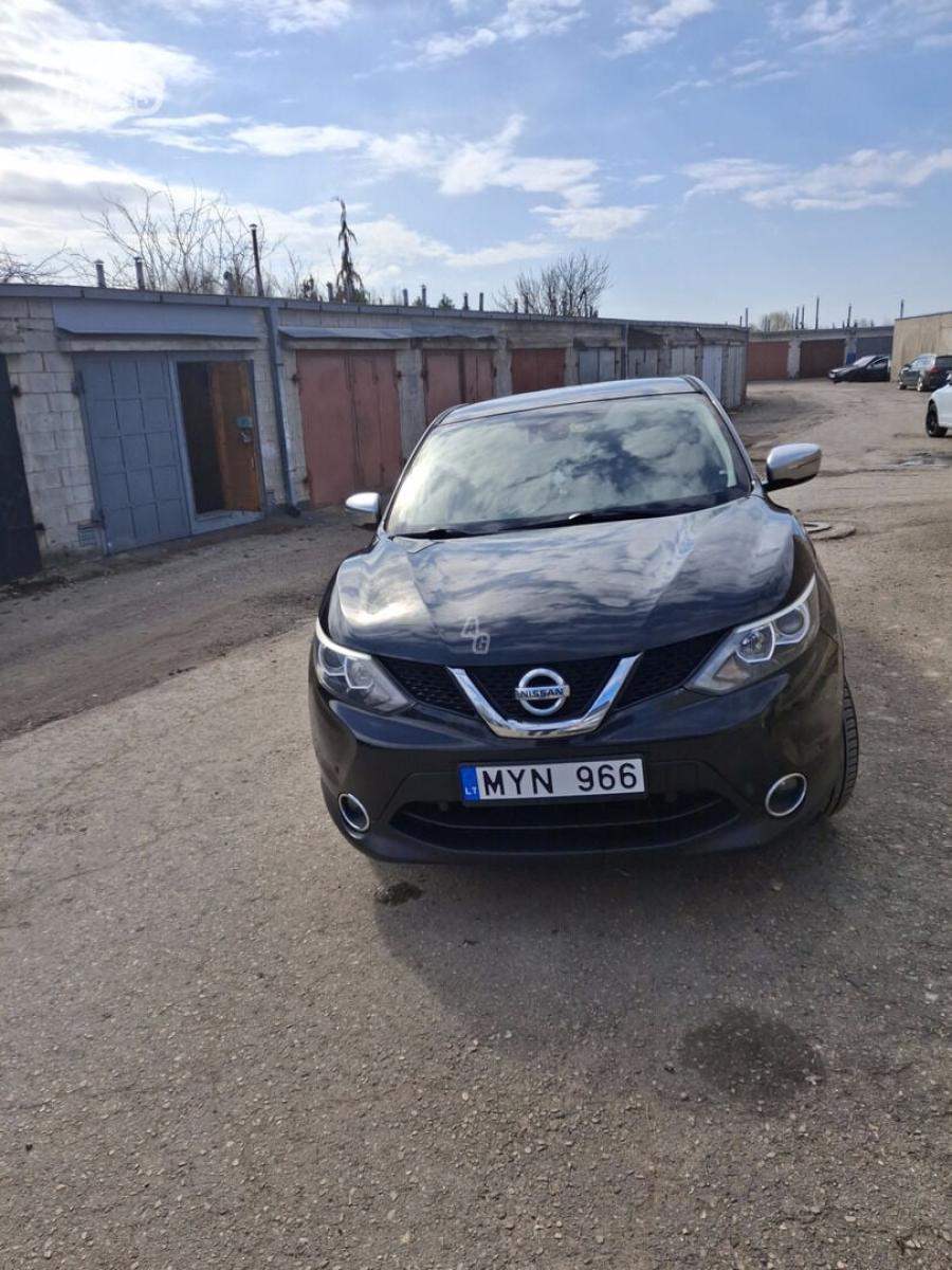 Melns Nissan Qashqai 2014 Panevēža, ar dzinēja tilpumu 1.50 L un nobraukumu 278 tūkst. km par 7550 €, foto 3 vietnē AUTOMOTO.COM.LV