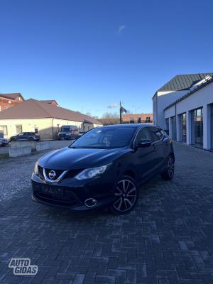 Black Nissan Qashqai 2014 in Klaipeda, with an engine capacity of 1.60 L and mileage of 153 thousand km for 9500 €, photo 3 on AUTOMOTO.COM.LV