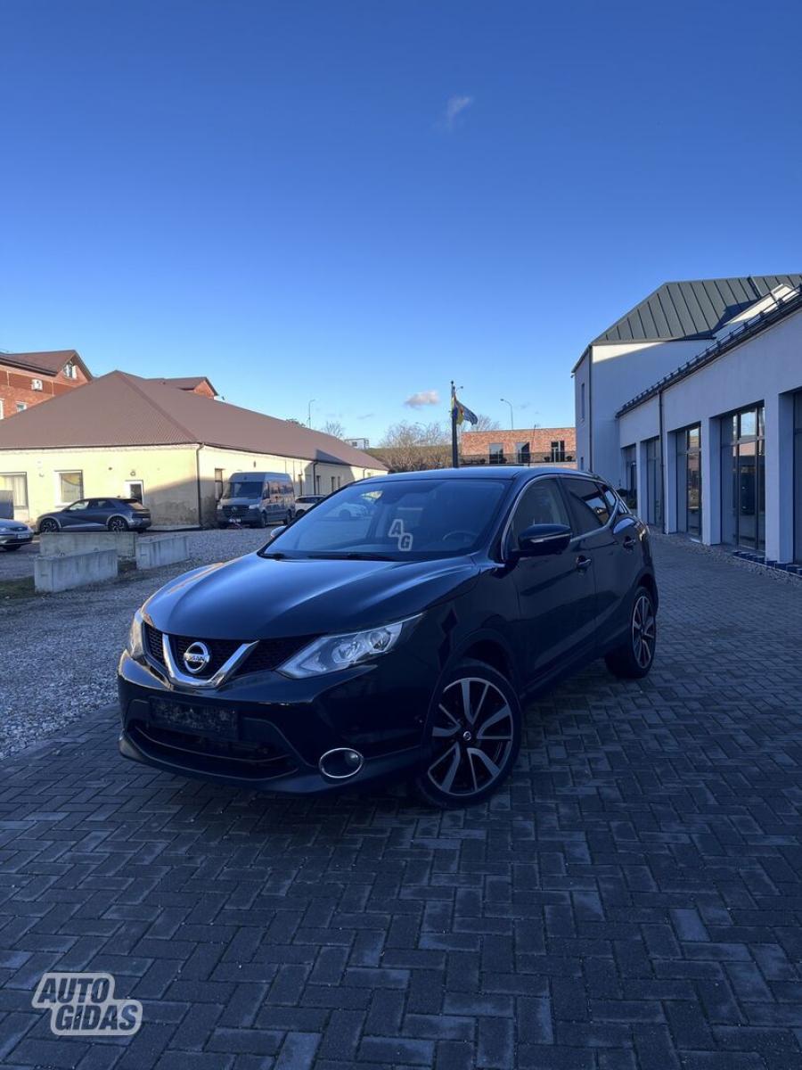 Black Nissan Qashqai 2014 in Klaipeda, with an engine capacity of 1.60 L and mileage of 153 thousand km for 9500 €, photo 3 on AUTOMOTO.COM.LV
