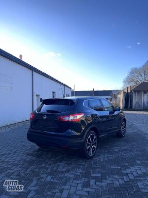 Black Nissan Qashqai 2014 in Klaipeda, with an engine capacity of 1.60 L and mileage of 153 thousand km for 9500 €, photo 5 on AUTOMOTO.COM.LV
