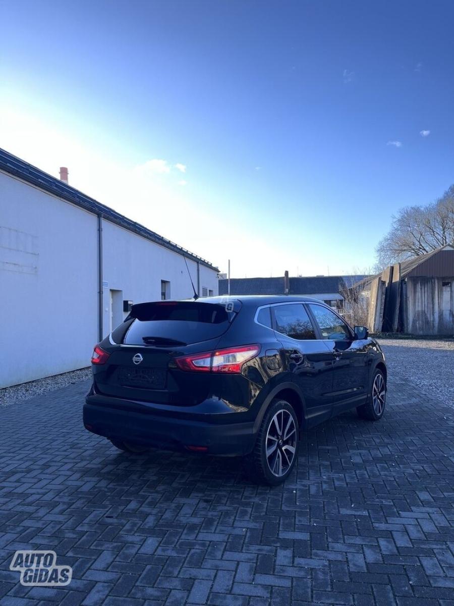 Black Nissan Qashqai 2014 in Klaipeda, with an engine capacity of 1.60 L and mileage of 153 thousand km for 9500 €, photo 5 on AUTOMOTO.COM.LV