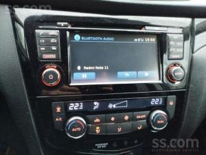 Black Nissan Qashqai 2014 in Riga, with an engine capacity of 1.60 L and mileage of 216 thousand km for 9500 €, photo 3 on AUTOMOTO.COM.LV