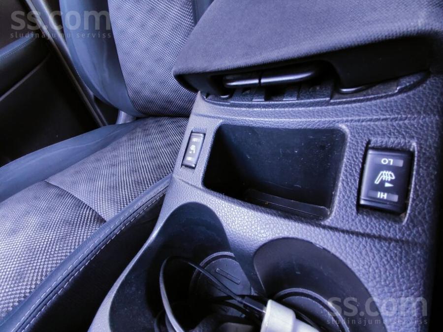 Melns Nissan Qashqai 2014 Rīga, ar dzinēja tilpumu 1.60 L un nobraukumu 217 tūkst. km par 8590 €, foto 13 vietnē AUTOMOTO.COM.LV