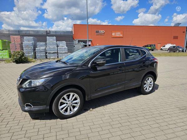 Black Nissan Qashqai 2014 in Taurage, with an engine capacity of 1.60 L and mileage of 265 thousand km for 7800 €, photo 3 on AUTOMOTO.COM.LV
