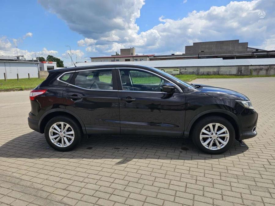 Melns Nissan Qashqai 2014 Tauragė, ar dzinēja tilpumu 1.60 L un nobraukumu 265 tūkst. km par 7800 €, foto 8 vietnē AUTOMOTO.COM.LV