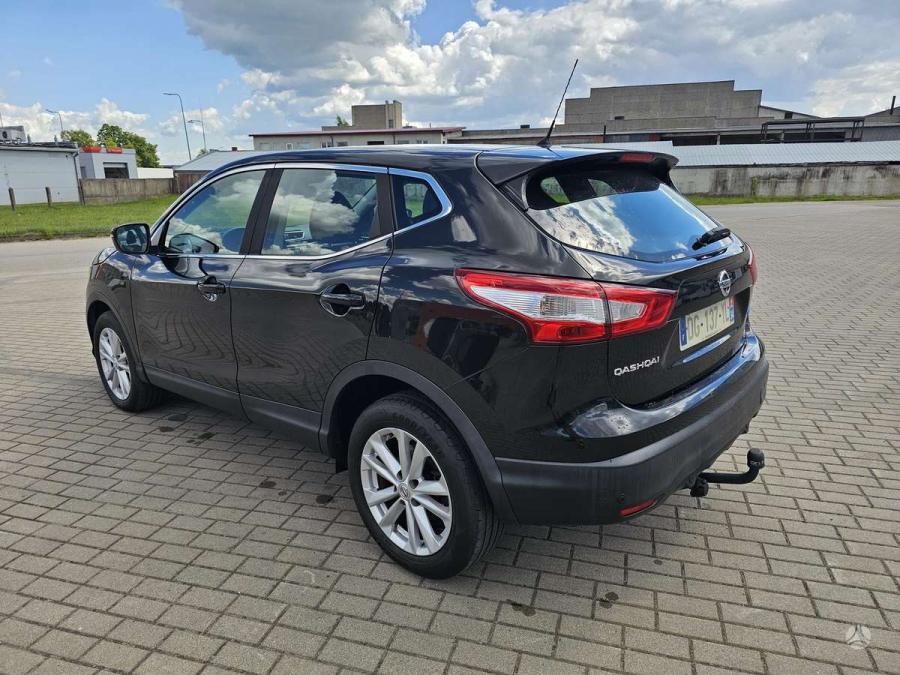 Melns Nissan Qashqai 2014 Tauragė, ar dzinēja tilpumu 1.60 L un nobraukumu 265 tūkst. km par 7800 €, foto 10 vietnē AUTOMOTO.COM.LV