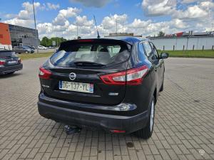 Melns Nissan Qashqai 2014 Tauragė, ar dzinēja tilpumu 1.60 L un nobraukumu 265 tūkst. km par 7800 €, foto 13 vietnē AUTOMOTO.COM.LV