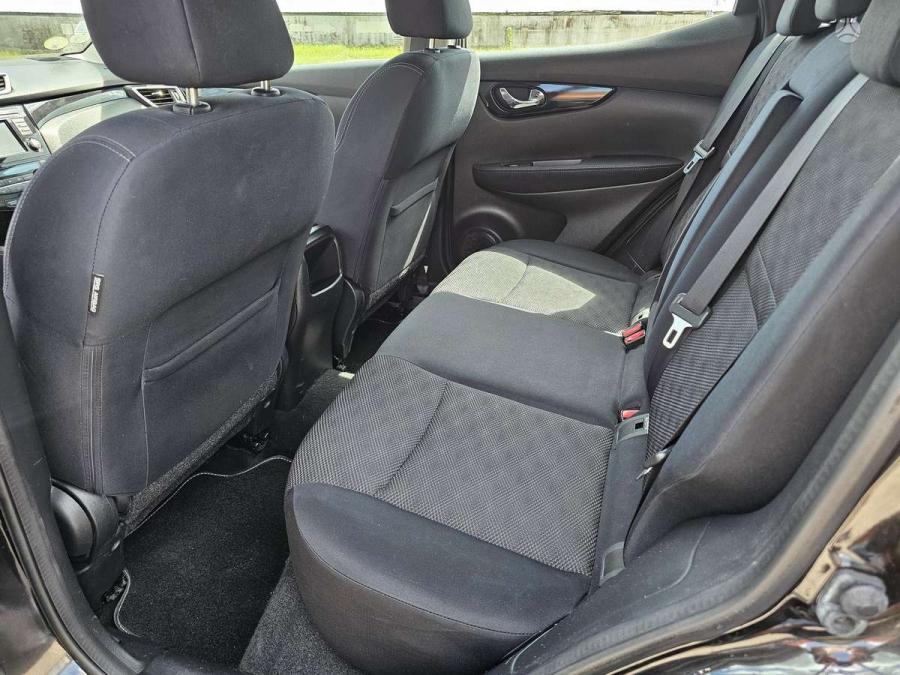 Melns Nissan Qashqai 2014 Tauragė, ar dzinēja tilpumu 1.60 L un nobraukumu 265 tūkst. km par 7800 €, foto 19 vietnē AUTOMOTO.COM.LV
