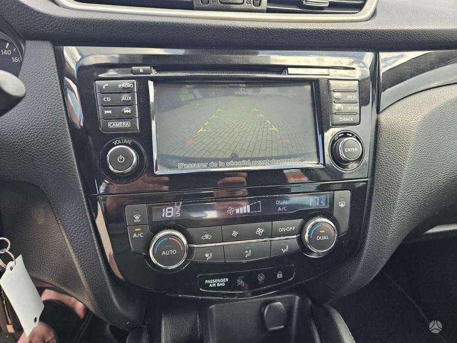 Melns Nissan Qashqai 2014 Tauragė, ar dzinēja tilpumu 1.60 L un nobraukumu 265 tūkst. km par 7800 €, foto 21 vietnē AUTOMOTO.COM.LV