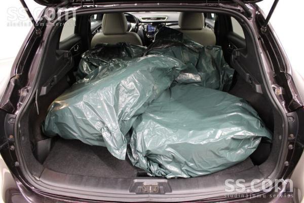 Black Nissan Qashqai 2014 in Riga, with an engine capacity of 1.60 L and mileage of 287 thousand km for 7990 €, photo 10 on AUTOMOTO.COM.LV