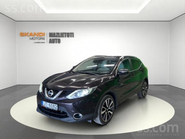 Black Nissan Qashqai 2014 in Riga, with an engine capacity of 1.60 L and mileage of 287 thousand km for 7990 €, photo 1 on AUTOMOTO.COM.LV